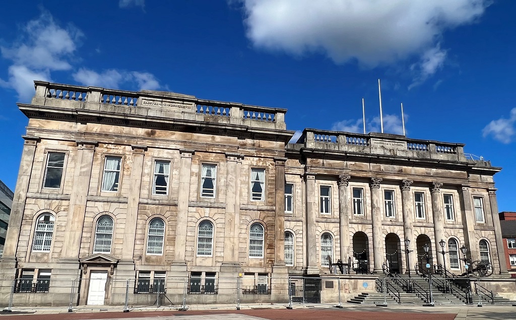 Ashton Town Hall set for facelift - Place North West