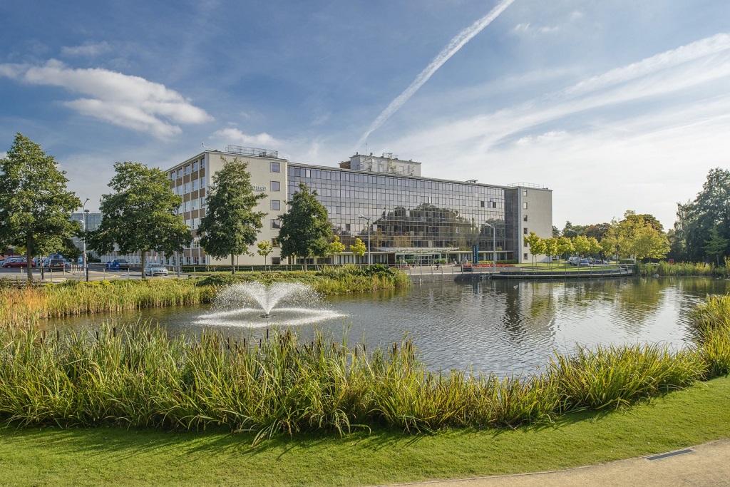 JLL engineering company takes 10,000+ sq ft at Birchwood Park - Place ...