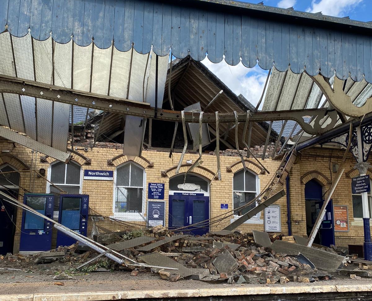 Station roof collapse hits Cheshire travel - Place North West